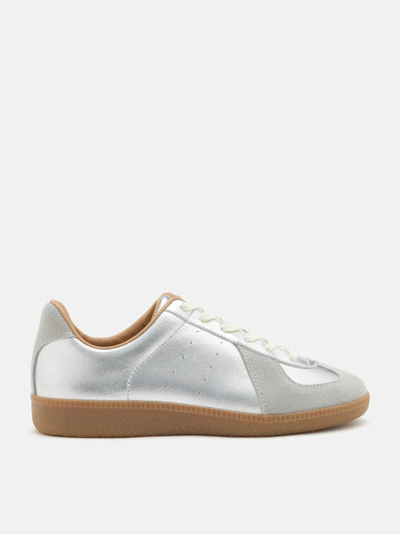 Caryn Lace Up Low Top Sneakers – PAZZION INTERNATIONAL